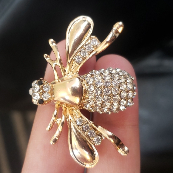Jewelry | Rhinestone Bee Brooch Pin | Poshmark